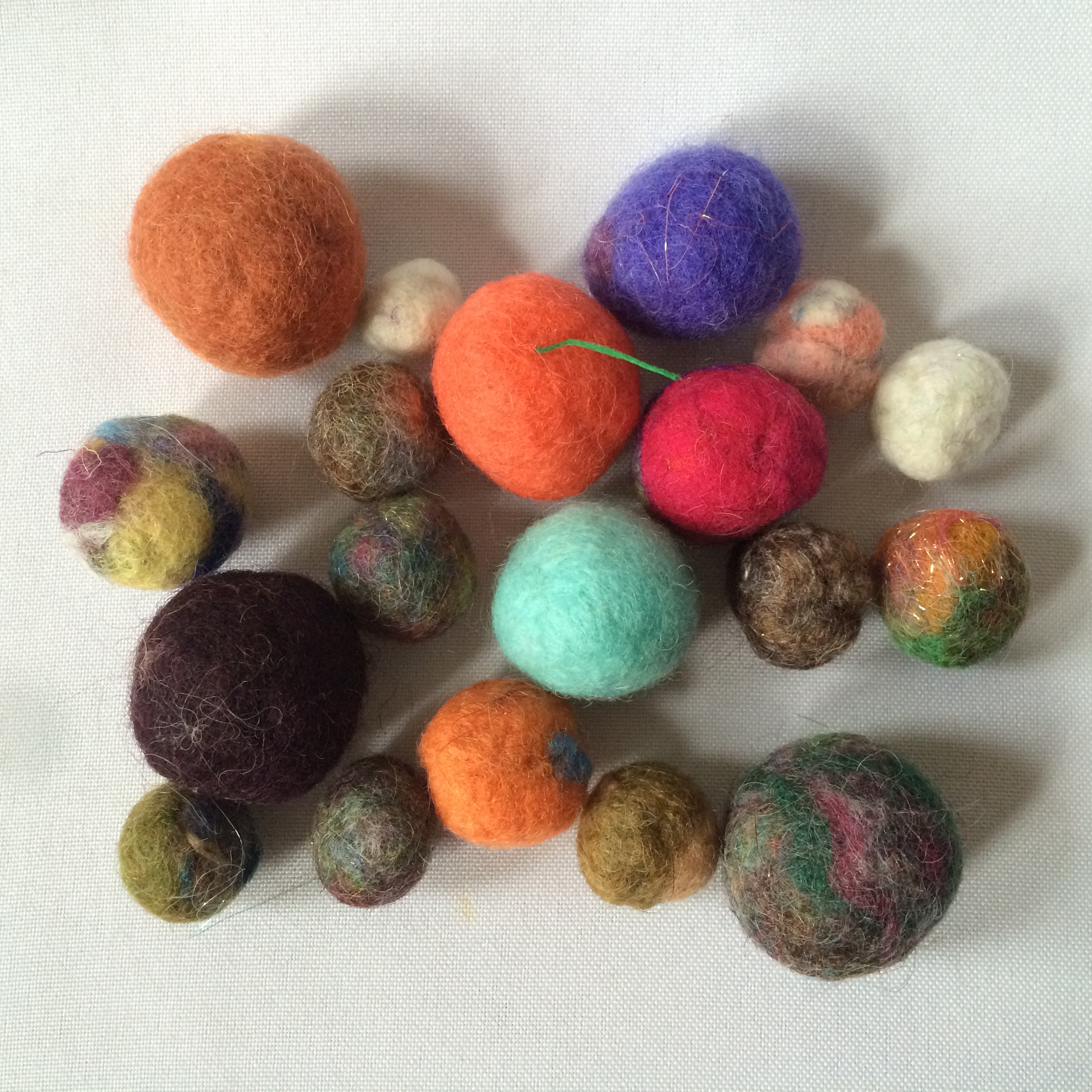Felt Balls - LoMaNa